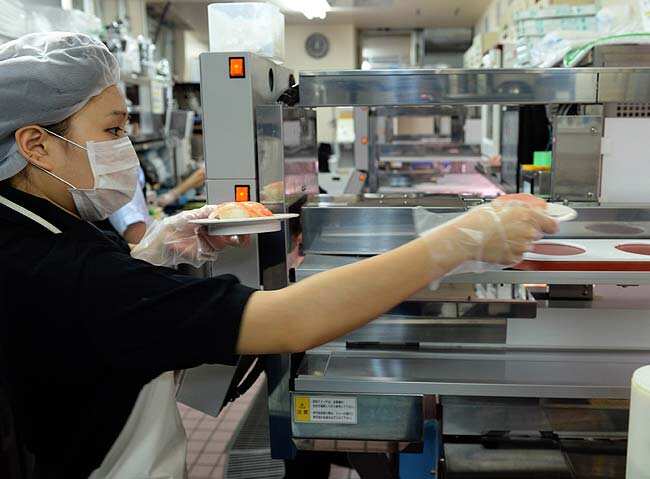 Sushi-go-round -- Japan tradition served with technology | Travel