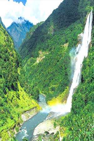 Fall in love with the best waterfalls in India | Travel