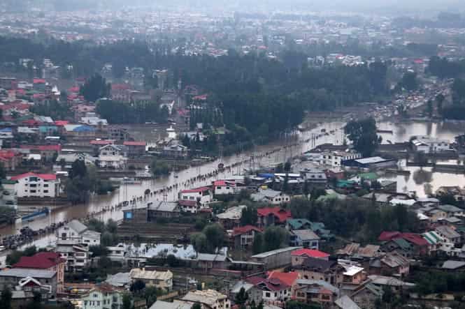 In 50 Pics This Happened When A Flood Ravaged J K In 2014 Latest