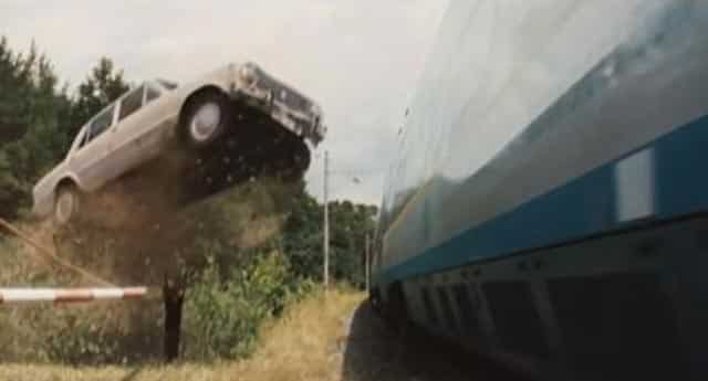 20 train sequences in films you will never forget | Bollywood