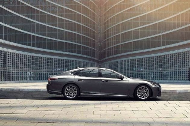Lexus Cars Price in India - Lexus New Models 2022, Mileage, Images ...
