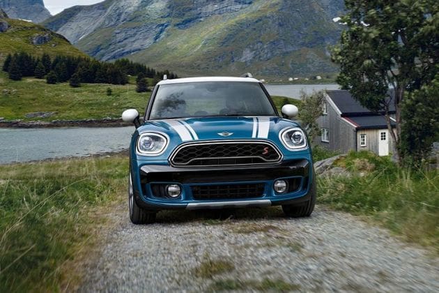 Mini Cars Price in India : New Models 2022, Mileage, Images, Review & More.