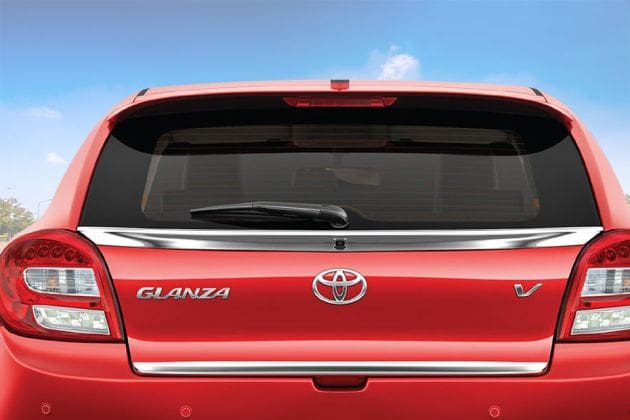 Toyota Glanza Price, Mileage, Images, Colours, Reviews & Specs