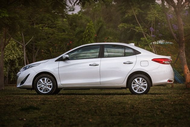 Toyota Cars Price in India - Toyota New Models 2022, Mileage, Images ...