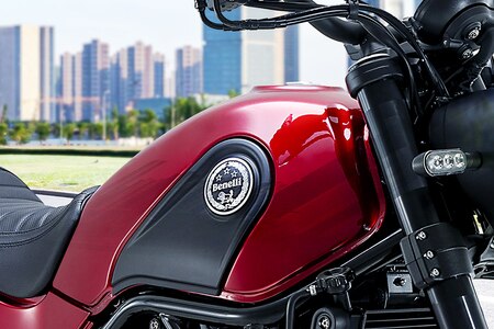 Benelli Bikes Price in India - Benelli New Models 2022, Mileage, Images ...