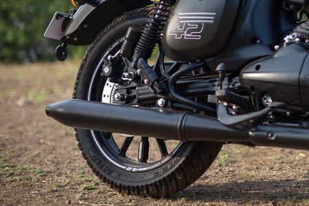 Jawa 42 Price, Mileage, Images, Colours, Reviews & Specs