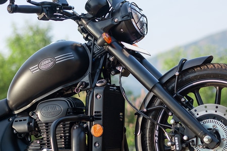 Jawa 42 Price, Mileage, Images, Colours, Reviews & Specs