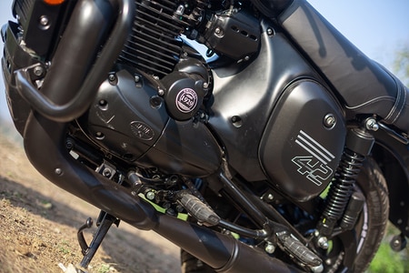 Jawa 42 Price, Mileage, Images, Colours, Reviews & Specs