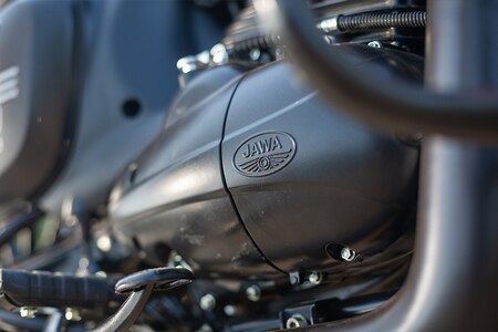 Jawa 42 Price, Mileage, Images, Colours, Reviews & Specs