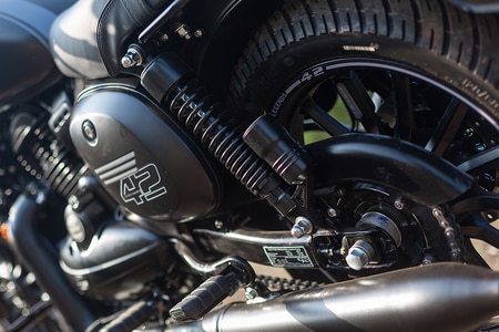 Jawa 42 Price, Mileage, Images, Colours, Reviews & Specs