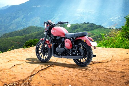 Jawa 42 Price, Mileage, Images, Colours, Reviews & Specs