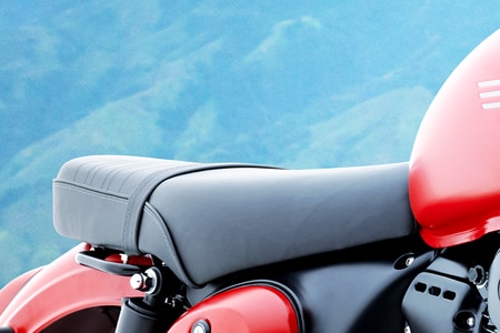 Jawa 42 Price, Mileage, Images, Colours, Reviews & Specs