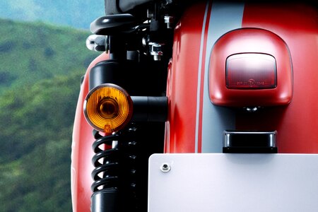 Jawa 42 Price, Mileage, Images, Colours, Reviews & Specs