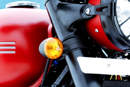 Jawa 42 Price, Mileage, Images, Colours, Reviews & Specs