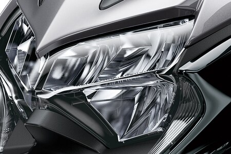 Kawasaki Z900 Price, Mileage, Images, Colours, Reviews & Specs