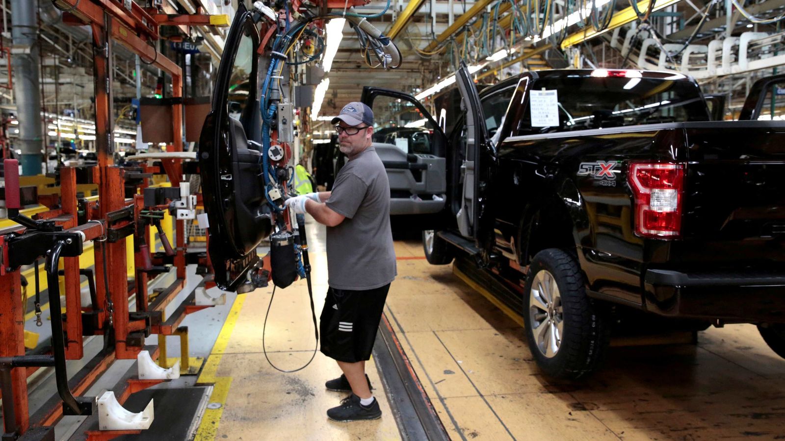 No mask, no work: Michigan threatens to shut down GM, Ford, Fiat car ...