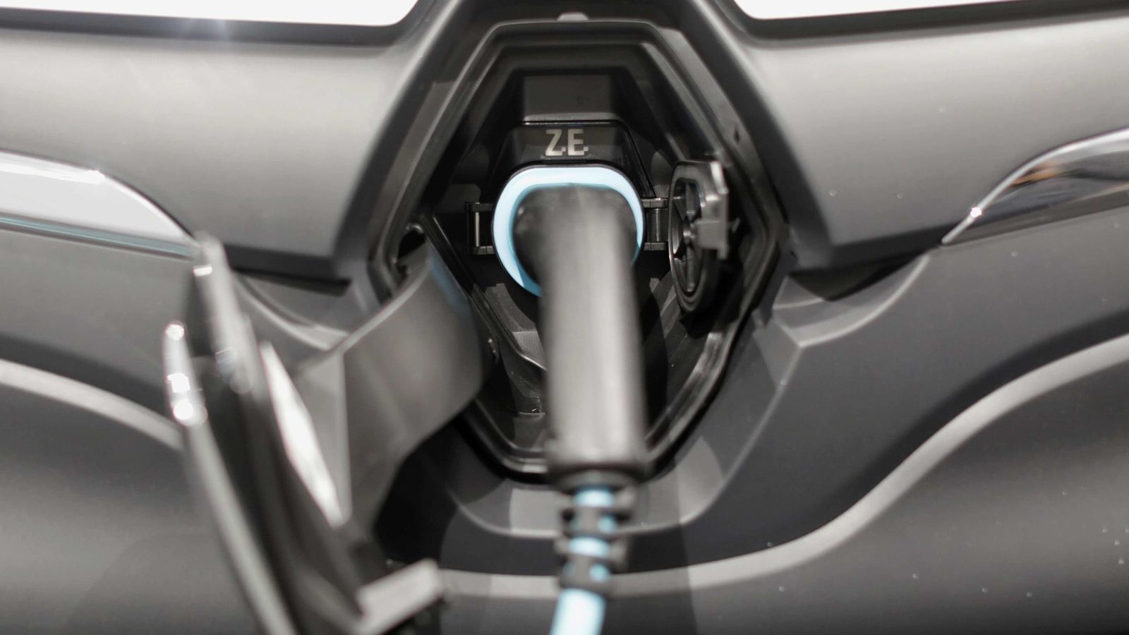 EV market in India expected to hit 63 lakh units per annum mark by 2027 ...