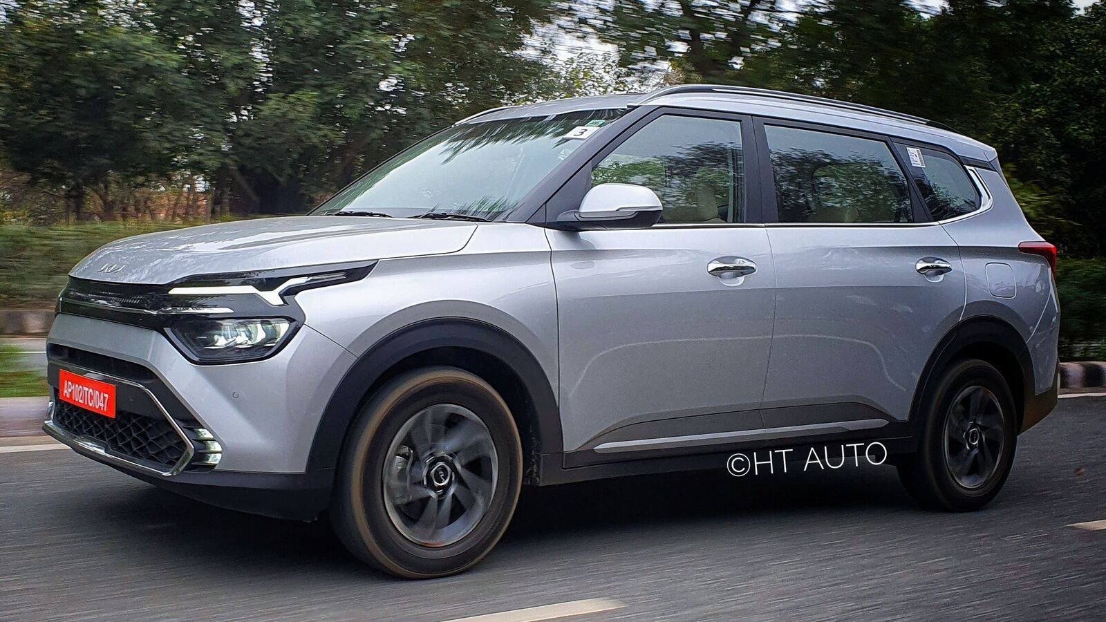 Kia Carens First drive Review Sporty In Parts Sober At Large HT Auto