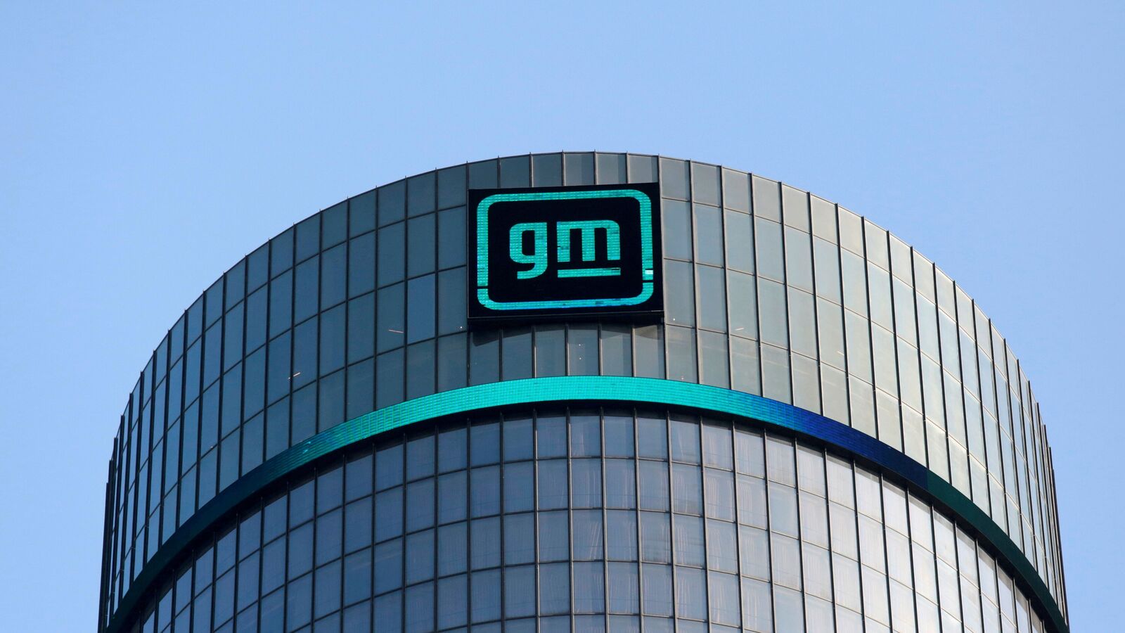 GM signs multi-year agreements; focused to touch 1 million EV capacity ...