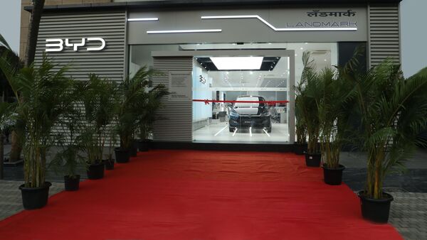 BYD inaugurates its first passenger vehicle showroom in Mumbai | HT Auto