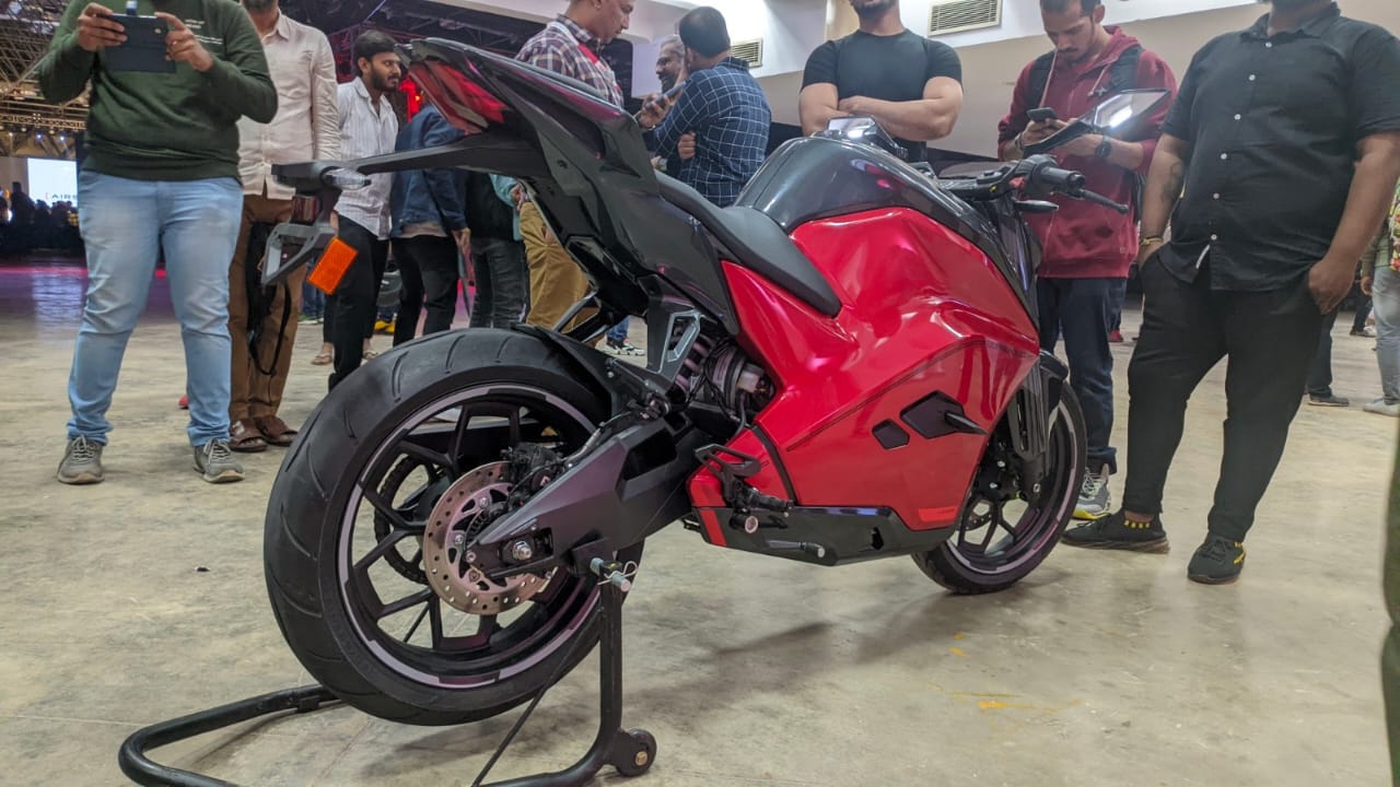 electric motorcycle: இந்தியாவின் முதல் செயல்திறன் மின்சார பைக் ...