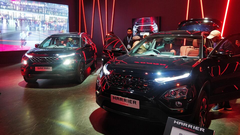 Auto Expo 2023: Tata Harrier, Safari Dark Editions get new screen ...