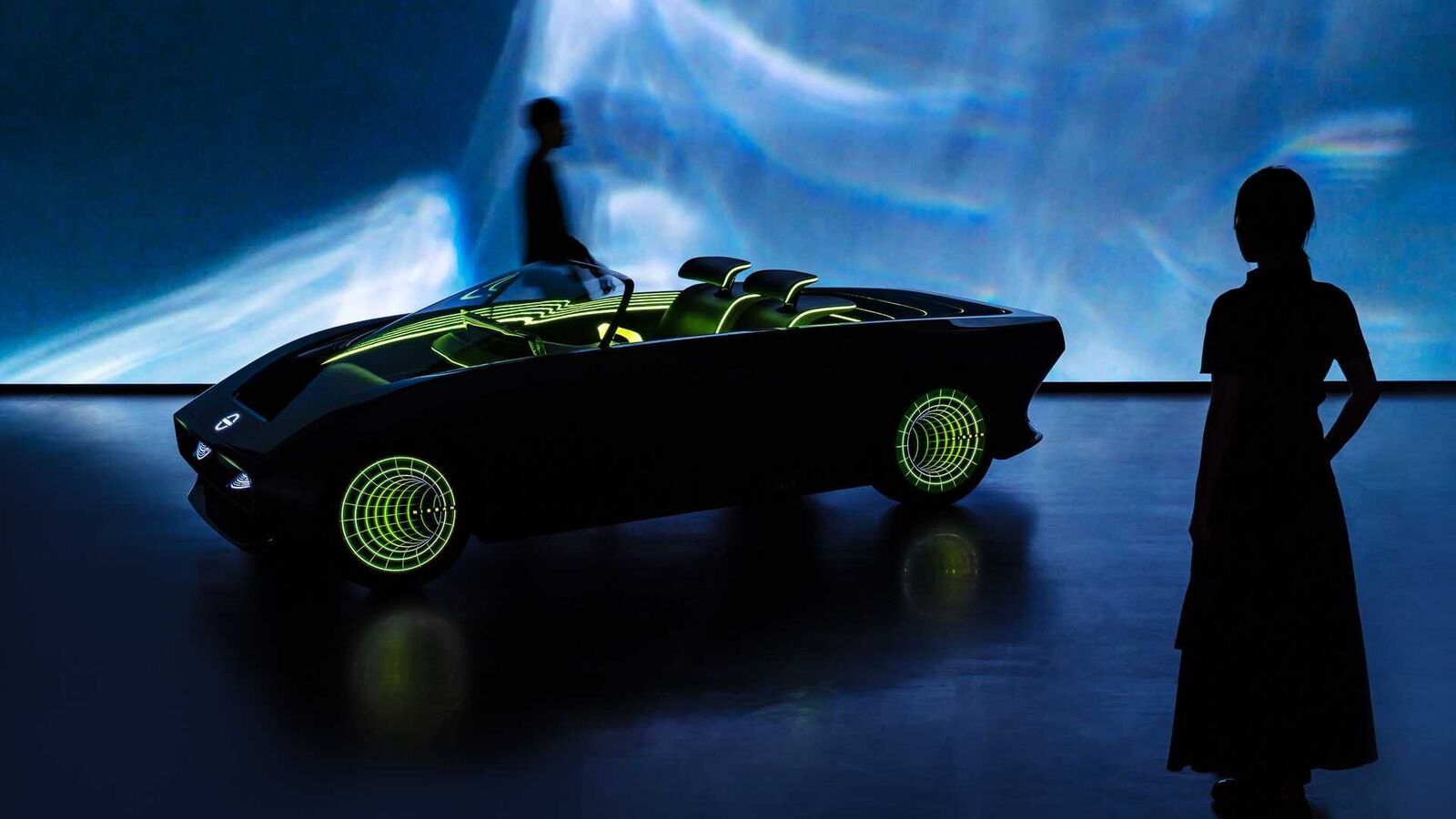 Nissan Max-Out is a convertible with Tron effect | HT Auto