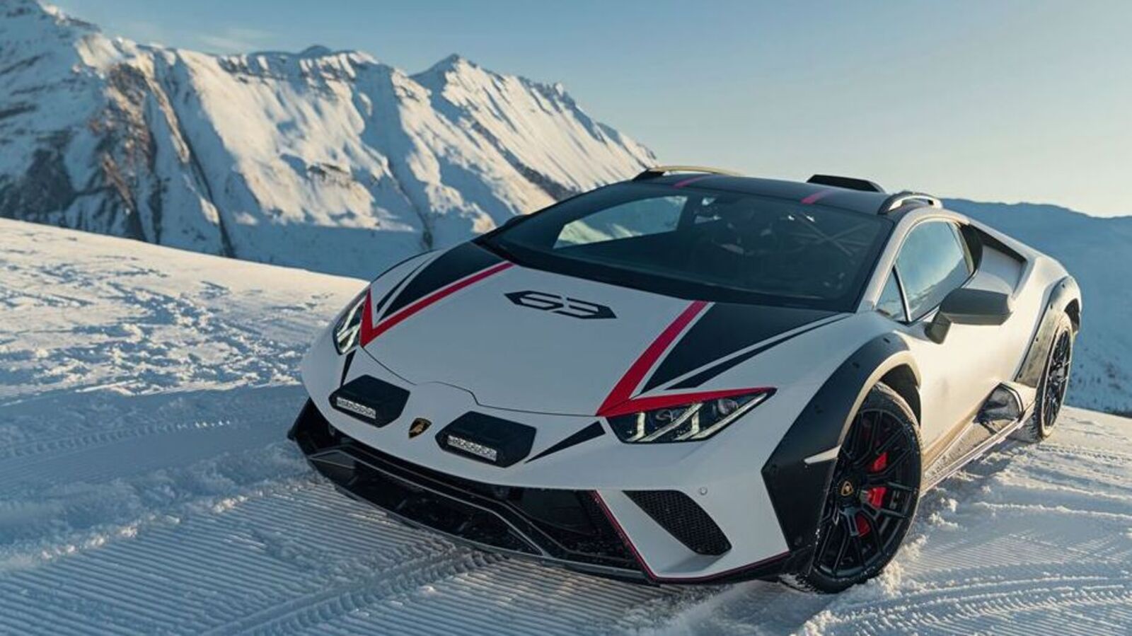 Lamborghini Huracan Sterrato makes its mark on ice