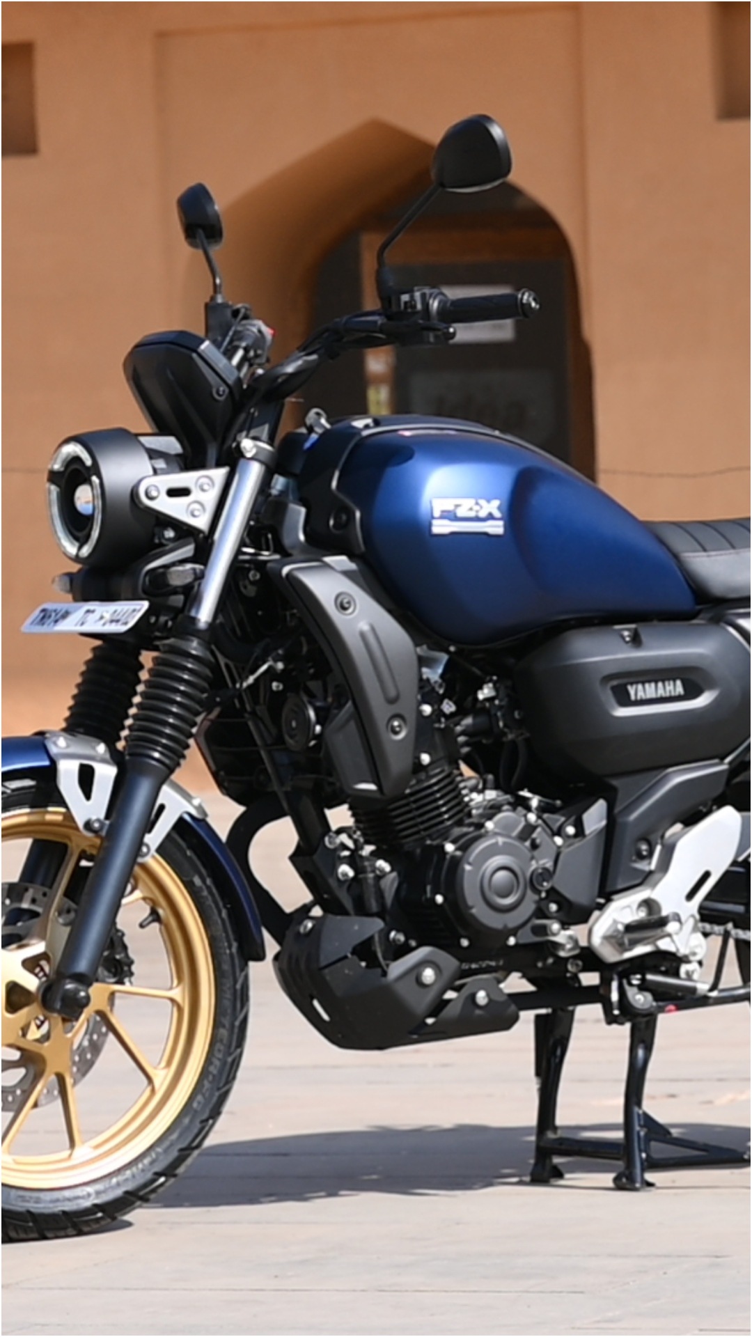 Tem Xe Yamaha Fz Trng En Thu Ht Bt Mt Revzone Saigon Tour – Trải