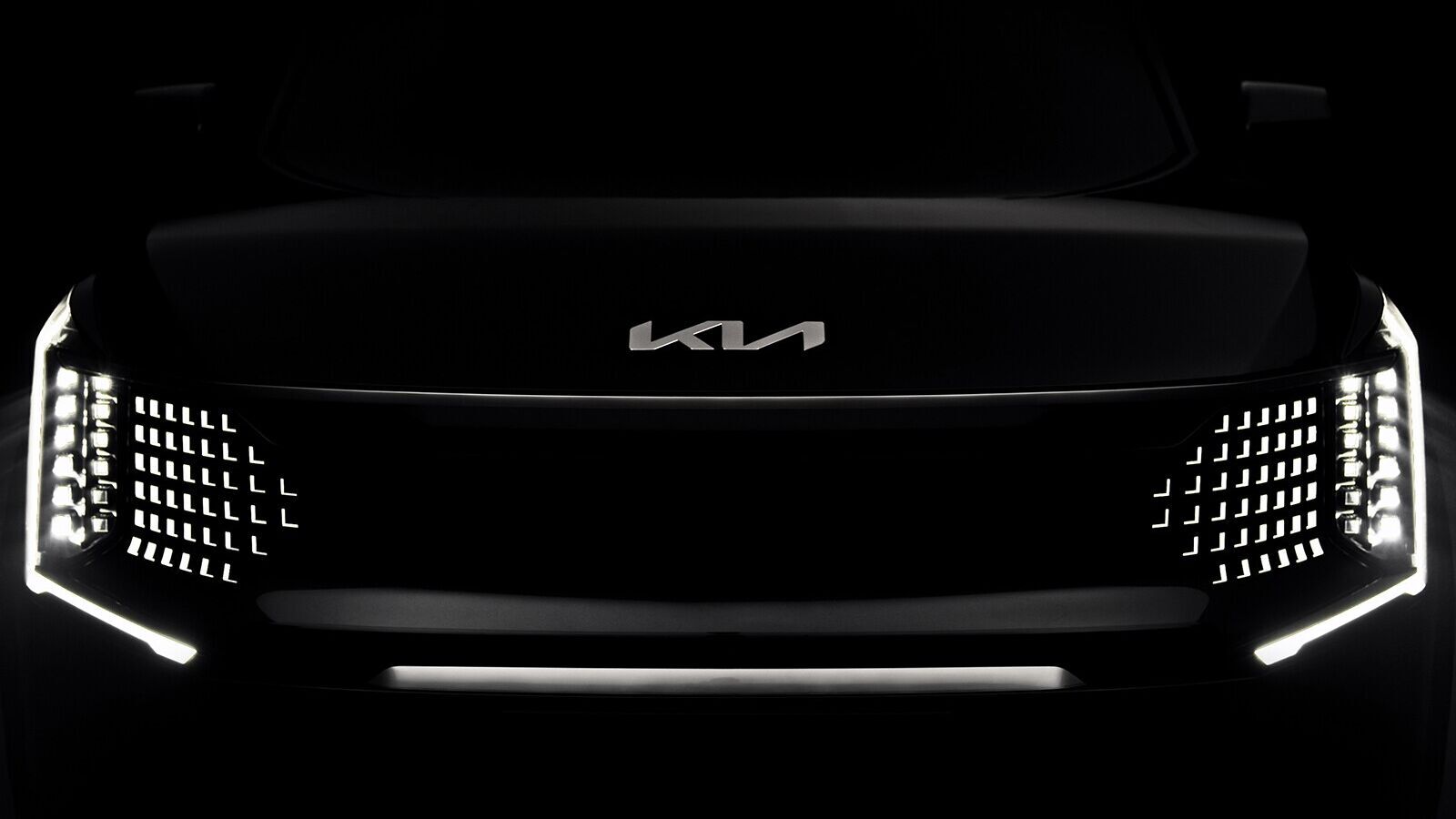 Spot the difference! Kia EV9 concept and production avatar are almost ...