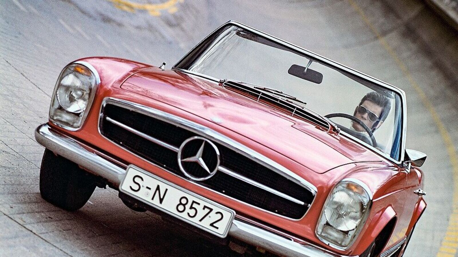 Mercedes-Benz created world’s first sports car with safety body | HT Auto