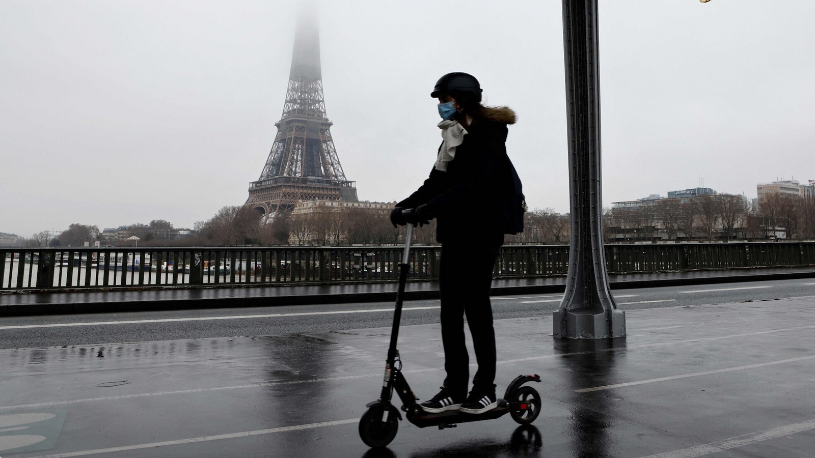 No more room for vroom? Paris votes to ban electric scooters | HT Auto