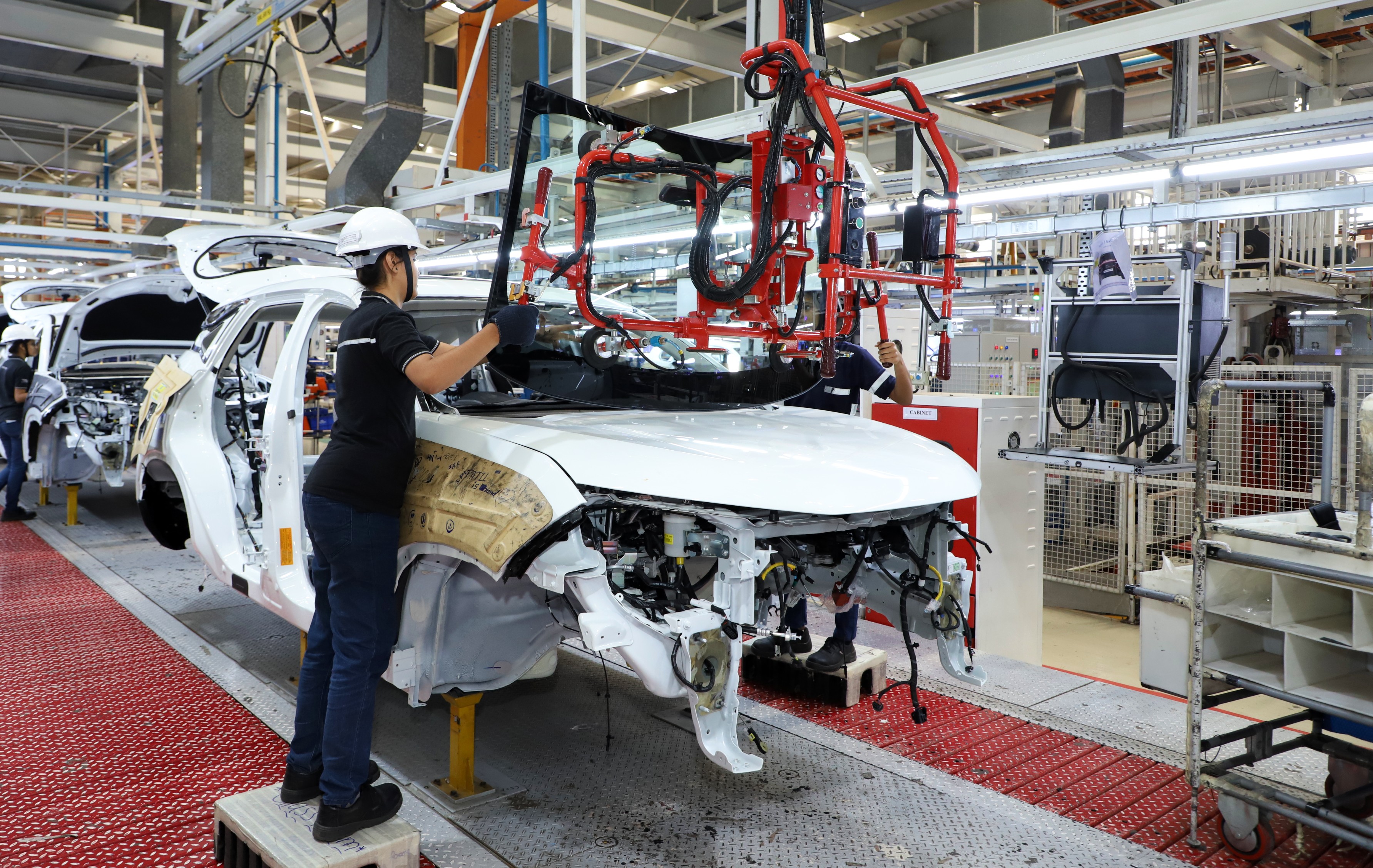 How it's made: Building Tata's tough Harrier & Safari by an all-women ...