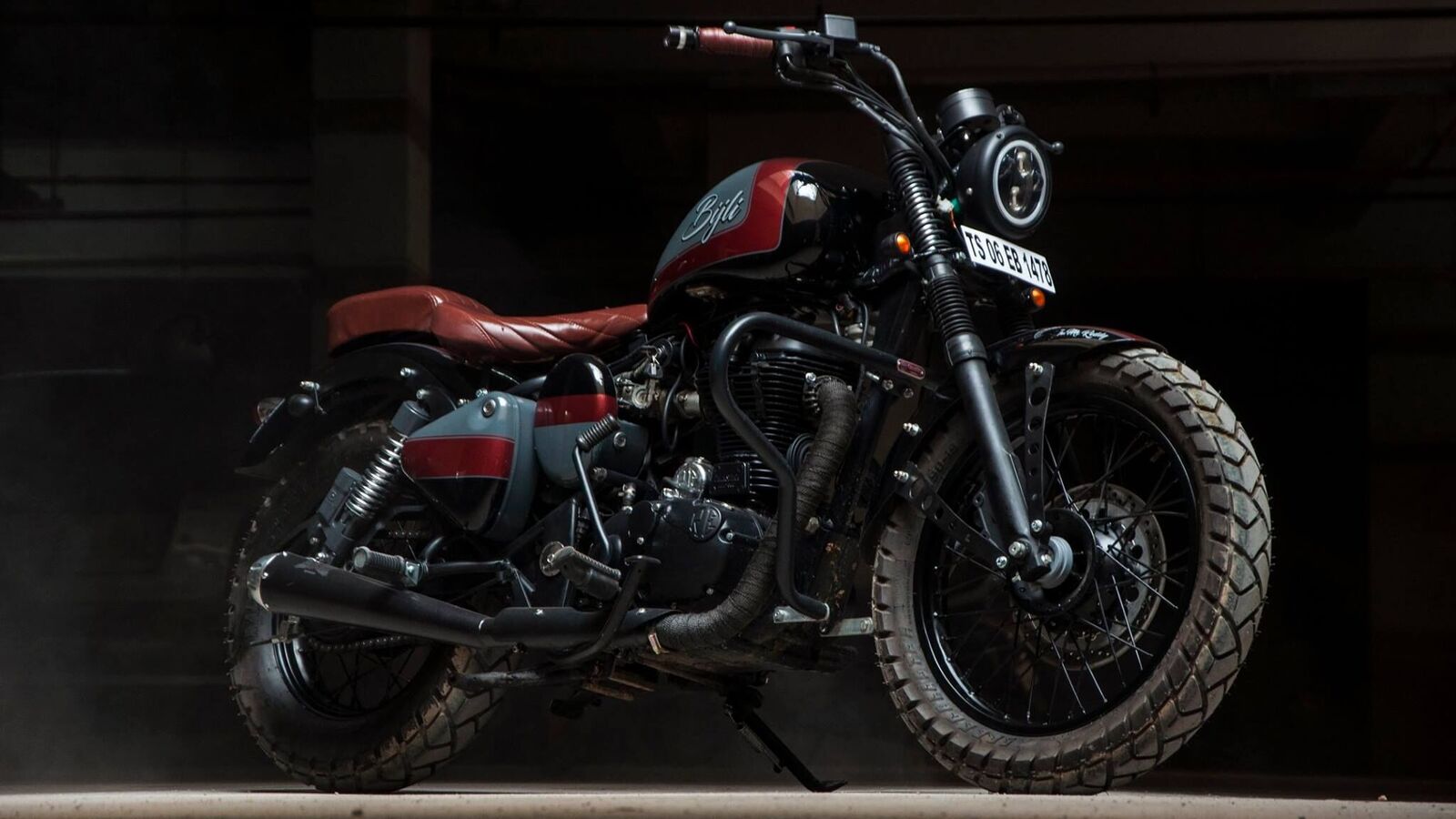 This modified Royal Enfield Classic 500 will impress with its stance ...