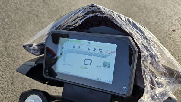 In pics: Kabira KM4000 electric motorcycle has range of 150 km and top ...