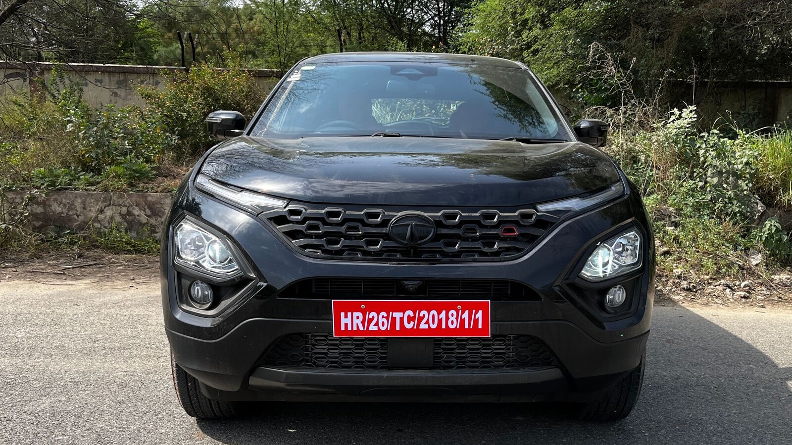 Tata Harrier Red Dark Edition - Quick review | HT Auto