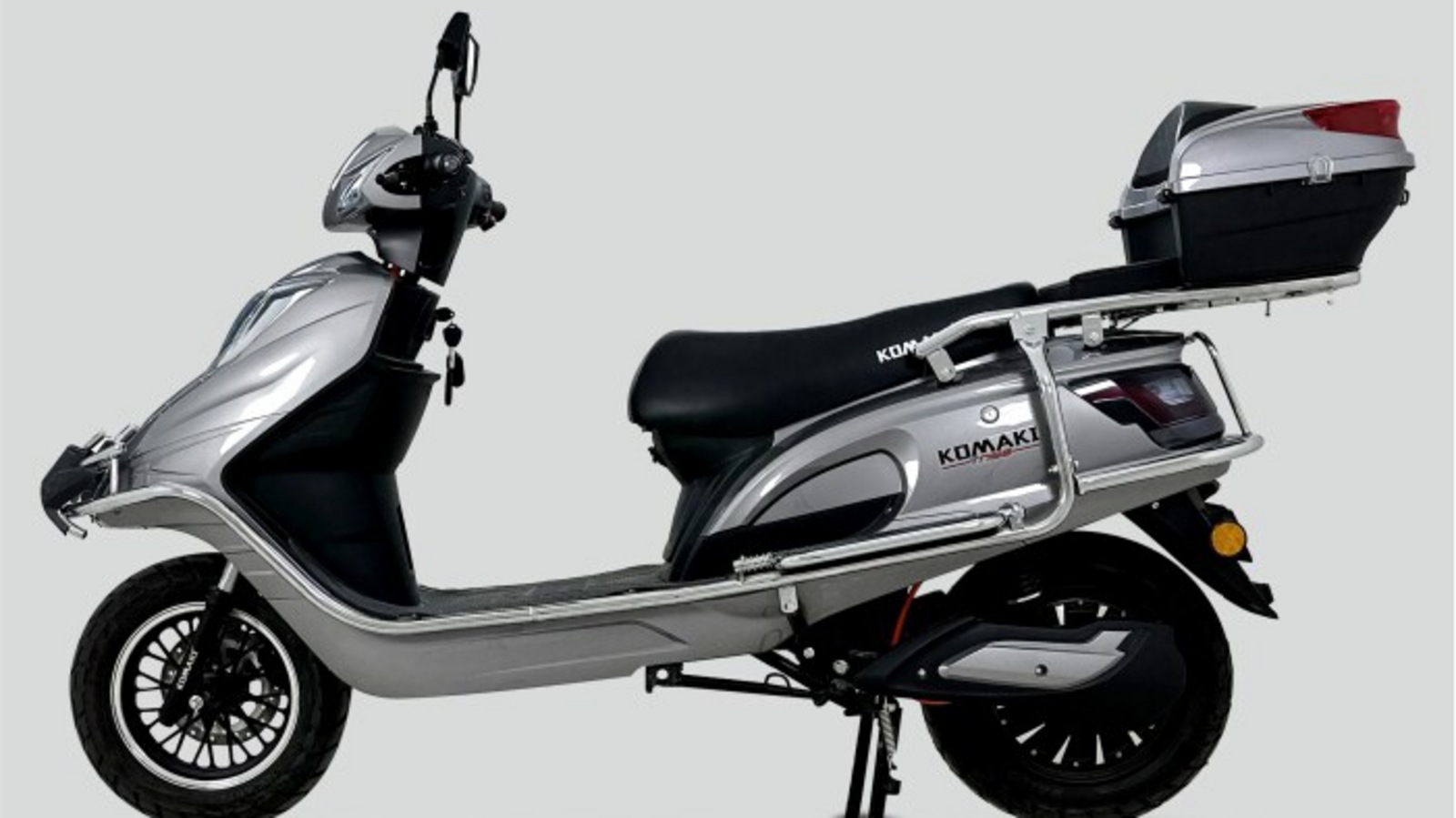 This electric scooter comes with fire-resistant batteries, anti-skid ...