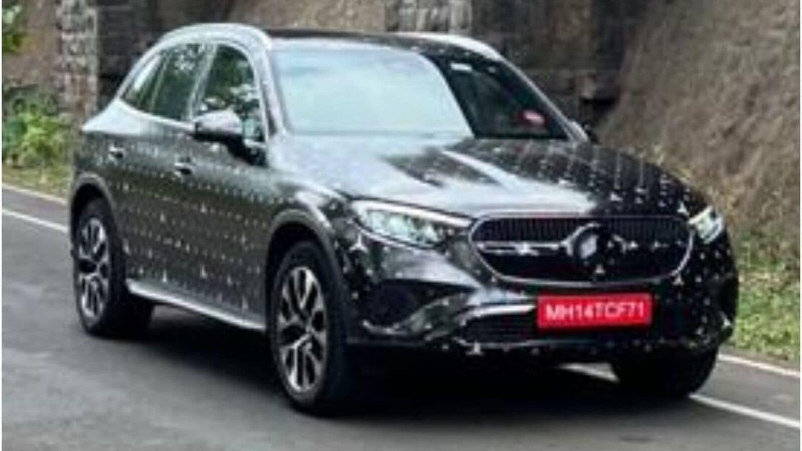 Mercedes-Benz previews the new-gen GLC ahead of India launch. What to ...