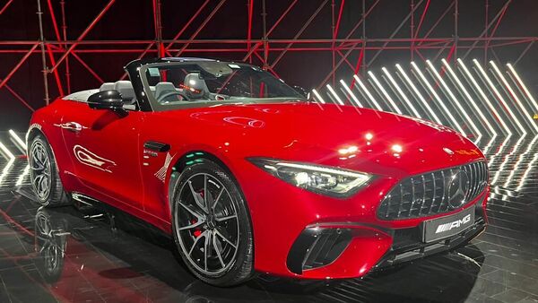 Mercedes-AMG SL 55 Roadster launched in India, priced at ₹2.35 crore ...