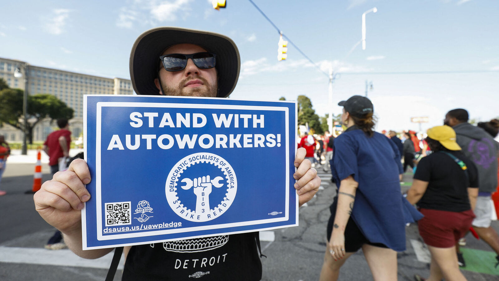 Detroit's Big Three hope for relief as auto union soften stand on wage ...