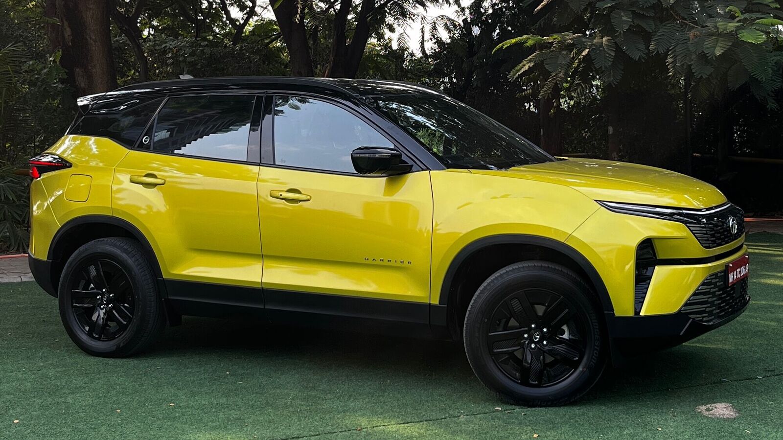 Tata Harrier facelift ready for October 17 launch: What are the colour ...