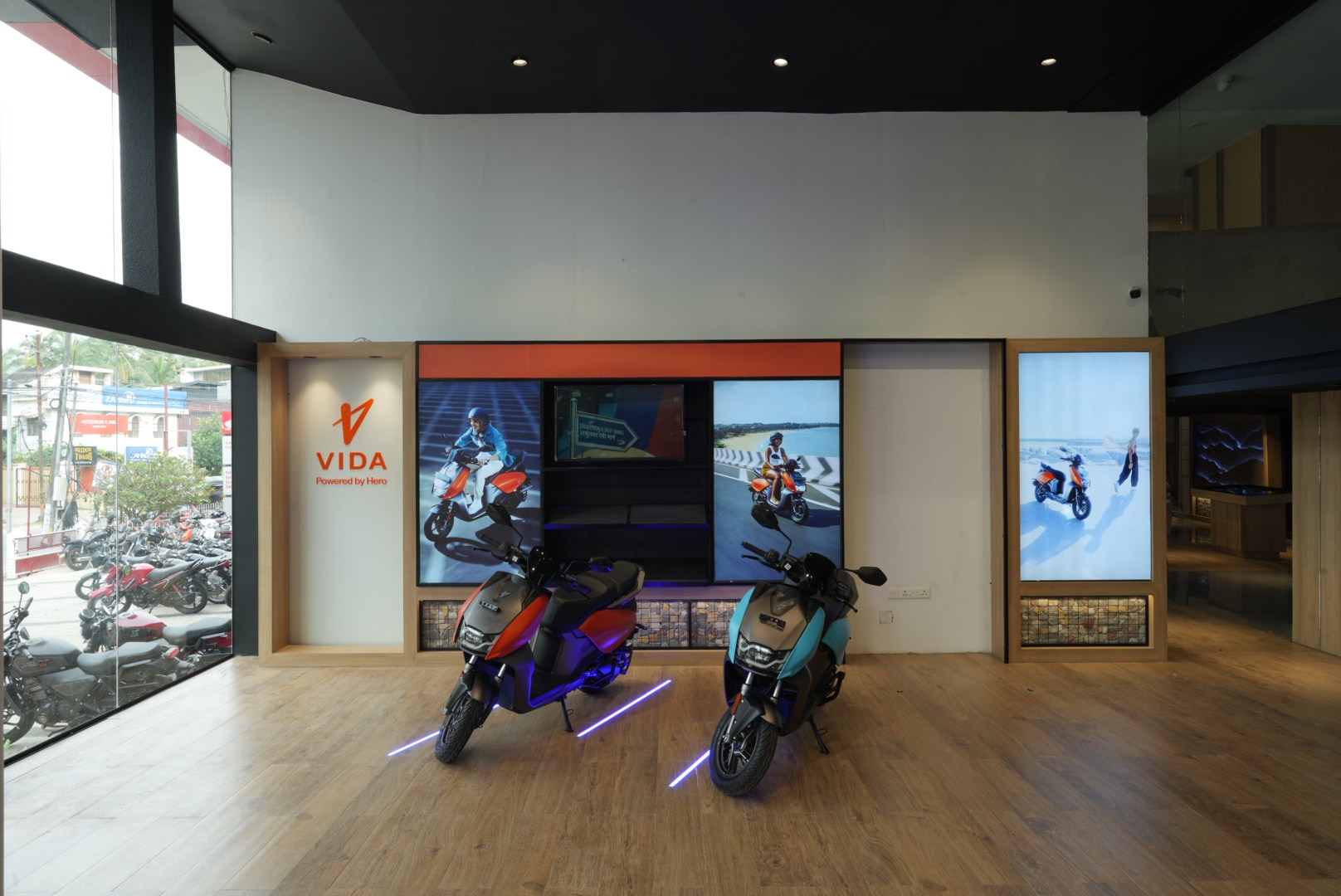 First Hero Premia premium dealership inaugurated, will retail Hero, Vida & Harley under one roof ...