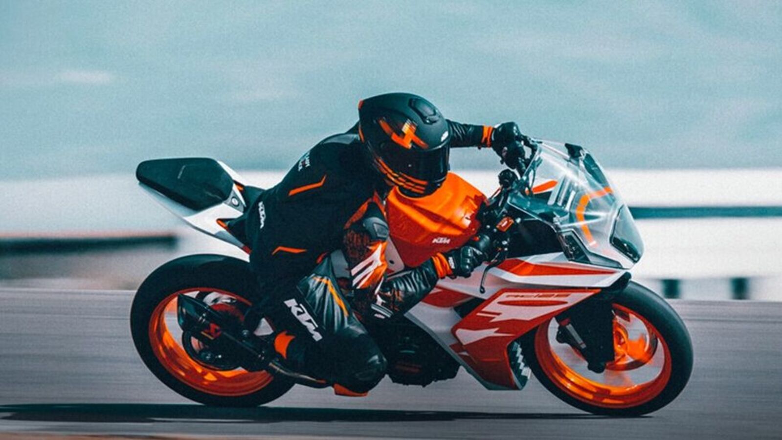 KTM RC 125 is a track-ready pocket rocket: Check it out | HT Auto
