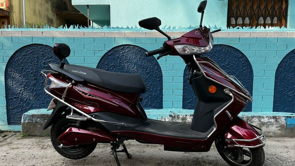 Lords Zoom electric scooter first ride review: An affordable city ...