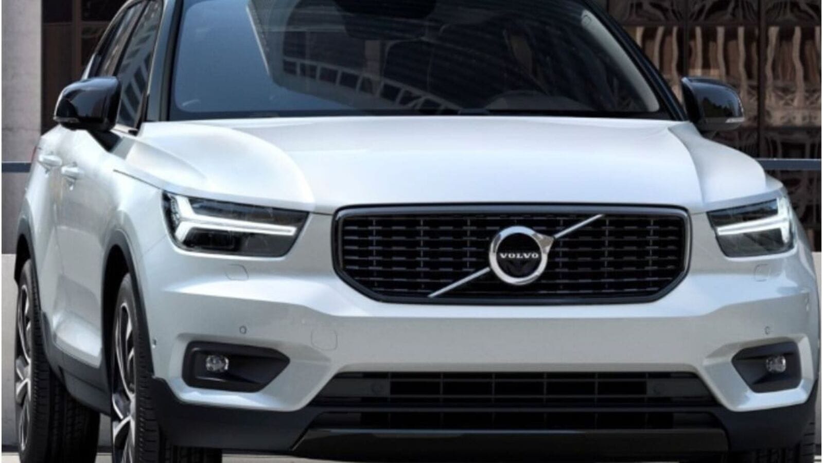 Volvo discontinues the XC40 petrol, its most affordable SUV in India. Here’s Why | HT Auto