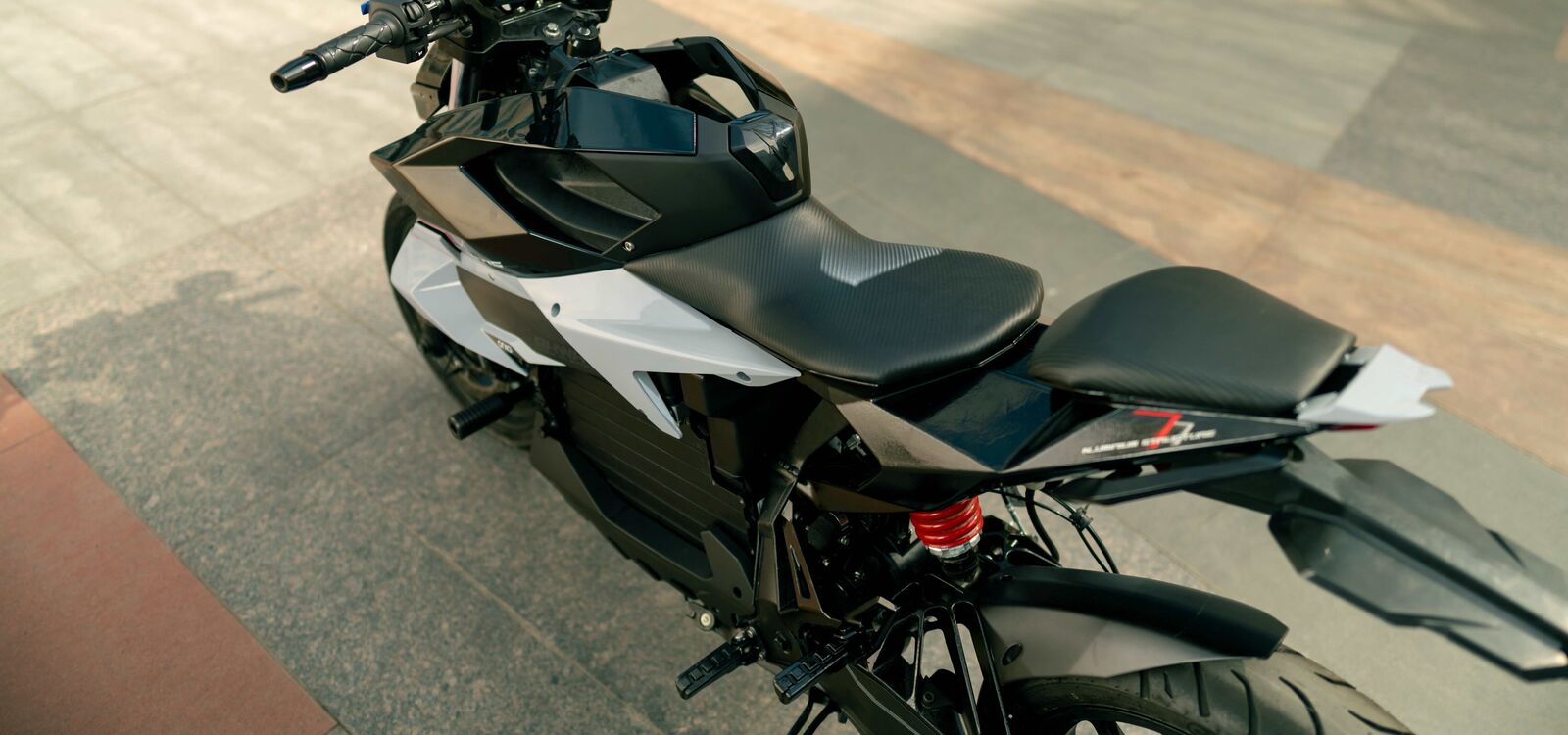 Check out Orxa Mantis with 221 km of range and 135 kmph of top speed ...