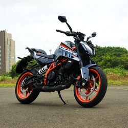 KTM 250 Duke gets new all-black colour scheme. Check it out | HT Auto