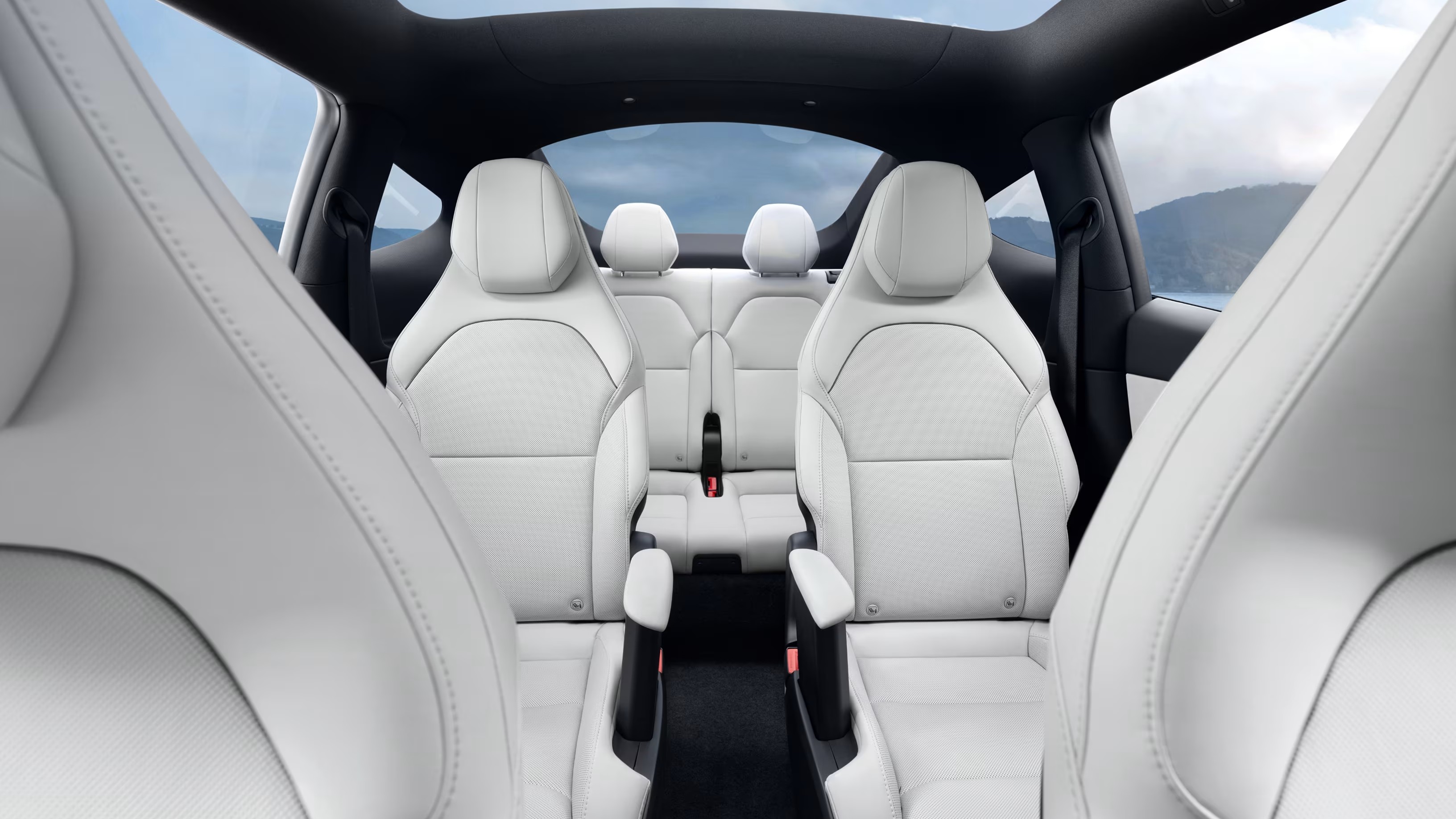 Tesla Model Y LWB revealed for China with six seats, 750 km of range ...