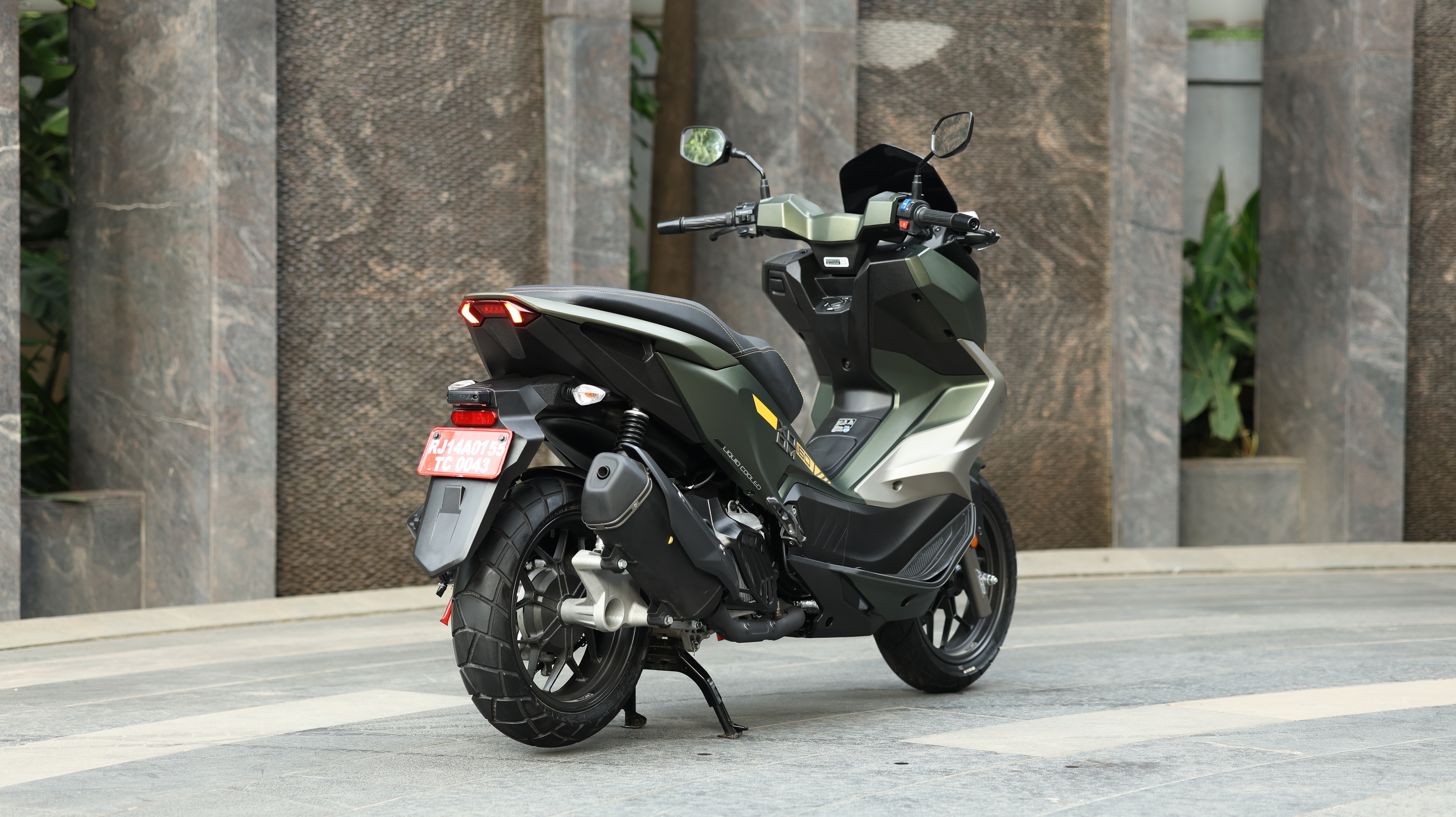 Hero Xoom 160 first ride review: Big scooter, big ambitions | HT Auto