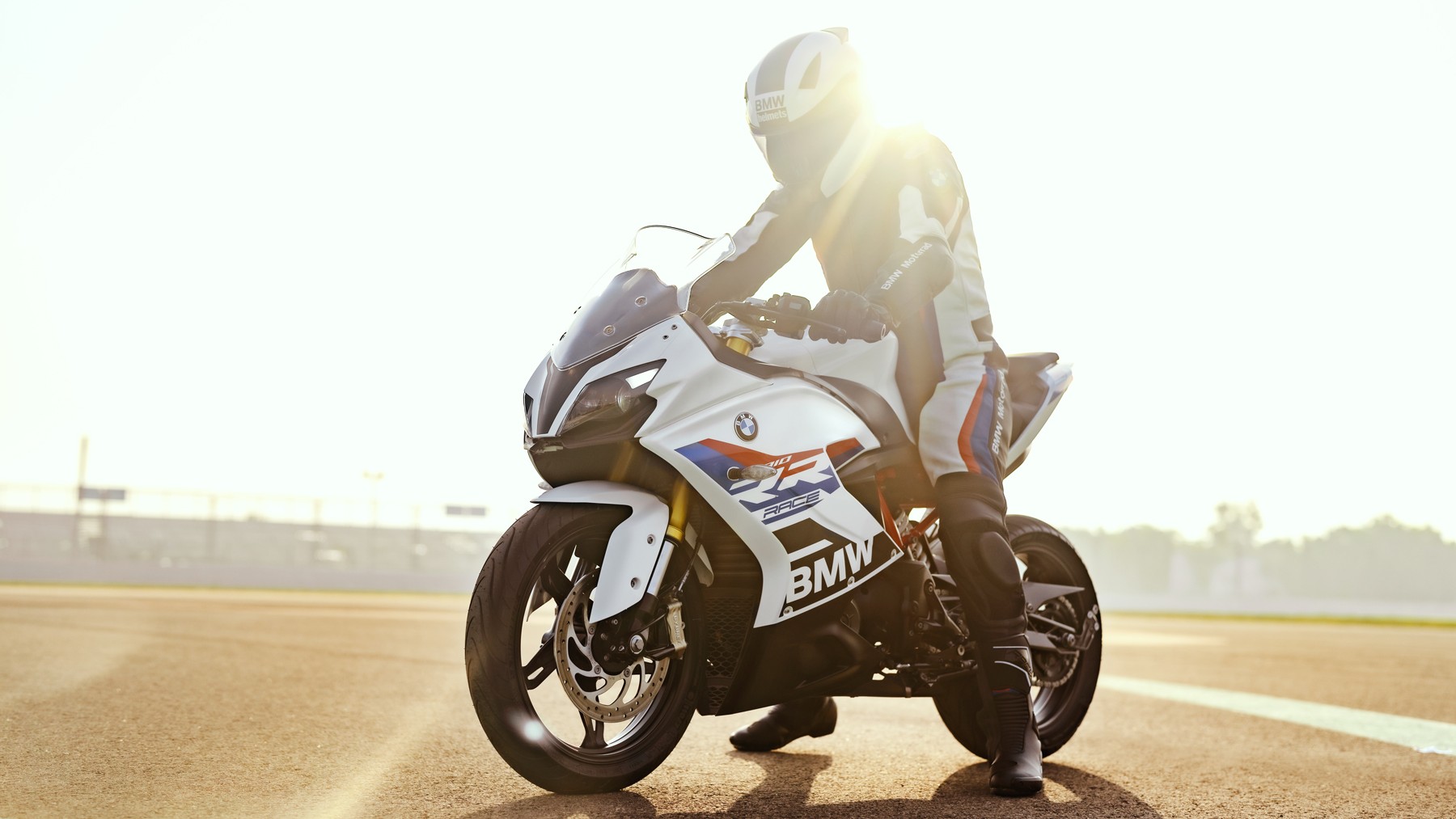 BMW G 310 RR Limited Edition teased, will be restricted to only 310 ...